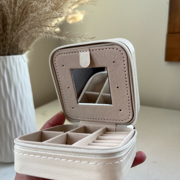Accessories | Elegant Cream Jewelry Box With Mirror New | Poshmark